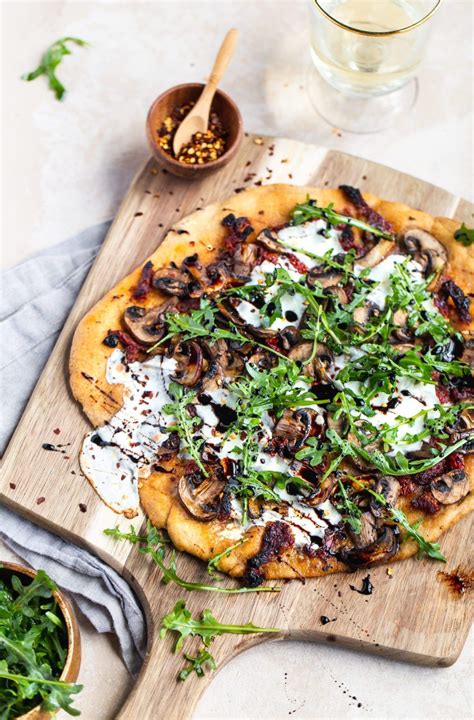 Sun Dried Tomato Mushroom Pizza With Arugula Natteats Recipe Sun