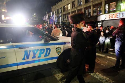 Nyc Orthodox Jewish Community Protests Coronavirus Lockdowns