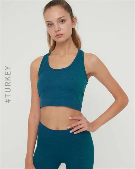 Chevron Knit Sports Bra With Criss Cross Back Jiomart