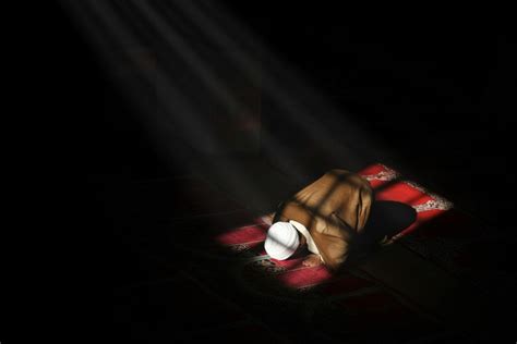 How Muslims Worship Allah
