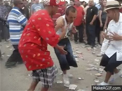Cholos Bailando Cumbia On Make A 