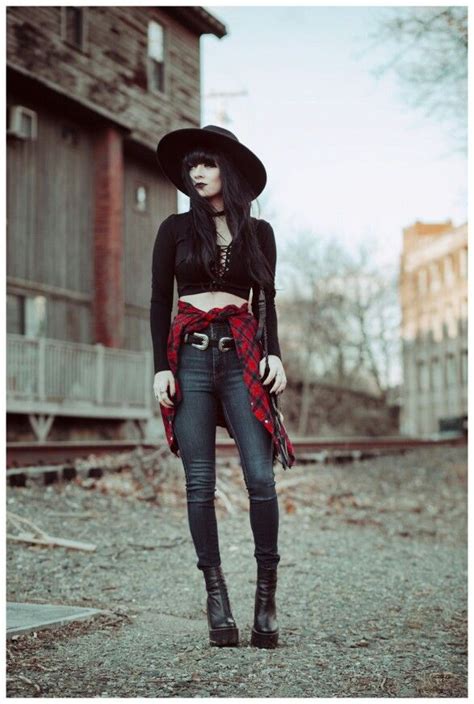 Pin By Justine Allen On Girl Stufffallwinter Edgy Outfits Witchy Fashion Fashion