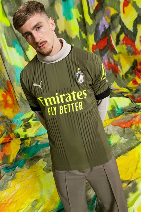 Taufik Bachtiar S On Twitter RT Brfootball Milan Unveil Their Third
