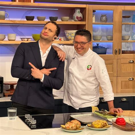 Vv Aprende A Preparar Unas Papas Rellenas De Tortilla