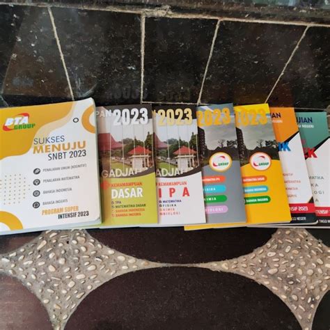 Jual Buku BTA Group Sukses Menuju SNBT 2023 Persiapan UM UGM