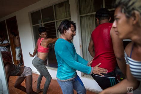 Lgbtq Migrants Stick Together For Safety In Migrant Caravan — Ap Photos