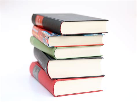 Deretan Buku Yang Cocok Buat Kamu Belajar Soal Dunia Saham Ajaib