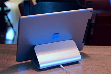 Review Logitech Base Six Colors