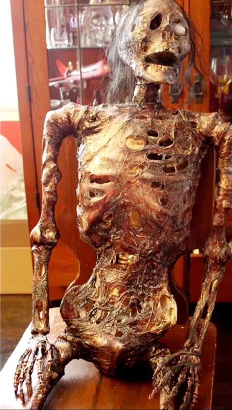 Custom Life Size Decomposing Skeleton Corpse Halloween Horror Party