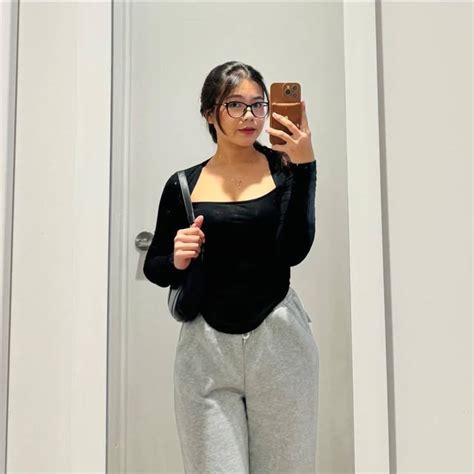 Ngọc Trân Nntran • Threads Say More