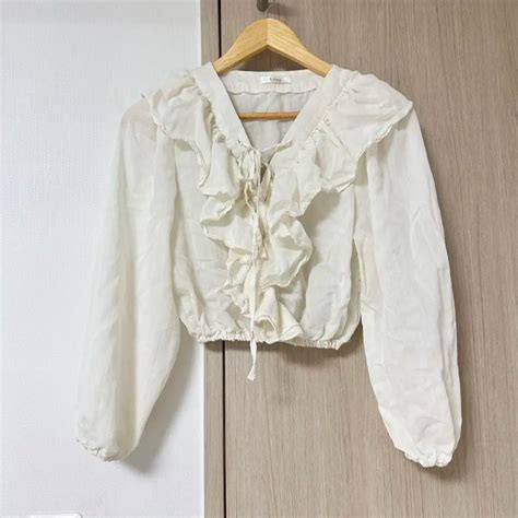 프릴리본크롭블라우스 크림아이보리 세컨웨어헬로마켓