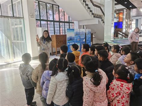 童年有书，阅享成长 ——我校幼儿园走进南京邮电大学图书馆开展实践活动