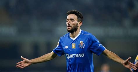 Porto Vence O Vitória De Guimarães E Chega A Sete Jogos De