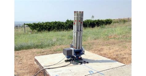 Силен вятър е причина парче от ракета срещу градушки да счупи стъкло на балкон във Видин