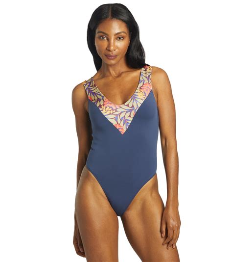 Raisins Womens Art District Aries Plus Size Tankini Top At