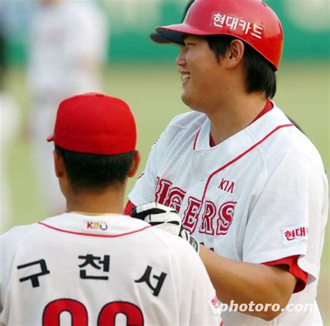 야구 최희섭 기분 좋은 2타점 올렸다 네이트 스포츠