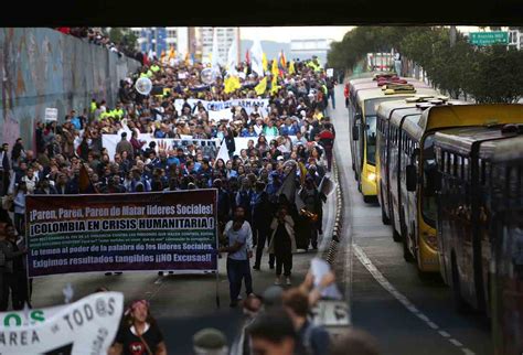 Fotos Así Fue La Marcha En Bogotá Por La Vida De Los Líderes Sociale