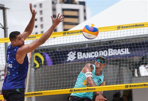 Circuito Brasileiro De Vôlei De Praia Campeãs Olímpicas Duda E Ana
