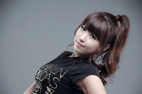 Korean Idols Lee Eun Hye In Jeans