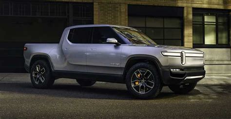 Tesla відпочиває Електричний пікап Rivian R1t отримав висувну «польову