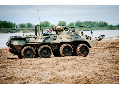BTR82A轮式装甲运兵车 哔哩哔哩