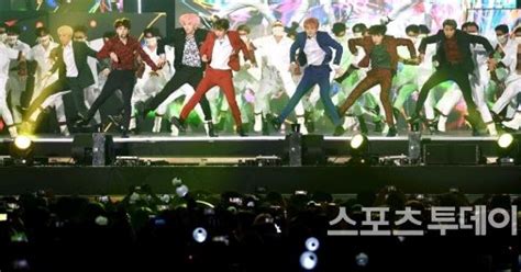 St포토 방탄소년단 아미 보고있나 소리바다어워즈