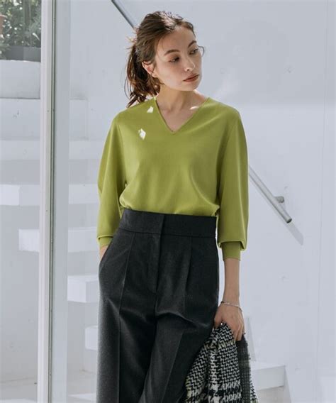 Icb（アイシービー）の「【洗える】 シンセティックヤーンスムース Vネックニット（ニット セーター）」 Wear