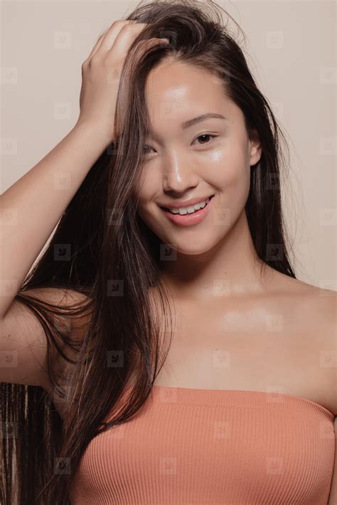 Pretty Girl With Natural Makeup 165446 Youworkforthem