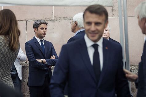 Emmanuel Macron En Quête Dune Coalition Introuvable