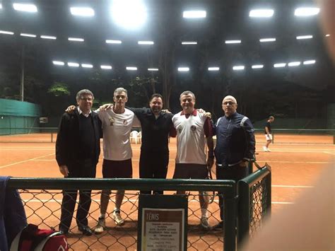 Moleque vence Paineiras no Interclubes de Tênis Principiantes acima de