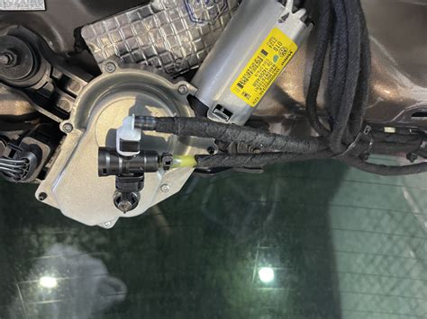 Омыватель камеры заднего вида — Volkswagen Tiguan (1G), 2 л, 2014 года ...
