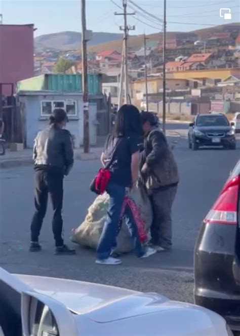 Залуу дүү нар маань ийм мундаг шд By Жүжигчин Батушка