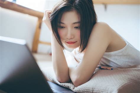 艺图语 20220619 在家摆烂的时光 诚信肥宅seiya 微图坊