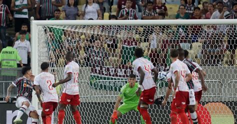 Fluminense E Inter De Porto Alegre Igualaron 2 2 En Un Partidazo Por La