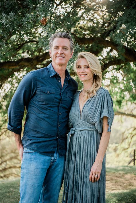Jennifer Newsom Profiles Instagram Twitter TikTok Foller