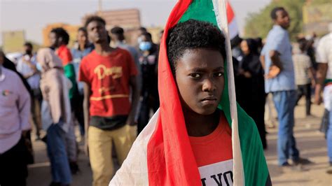 الشرطة السودانية لا علاقة لنا بمقتل متظاهر وقبضنا على مسلحين