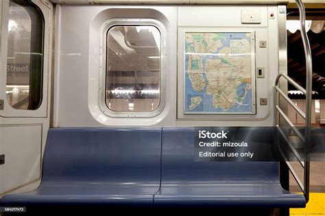 ニューヨークの地下鉄の座席 Mtaのストックフォトや画像を多数ご用意 Mta からっぽ アメリカ合衆国 Istock