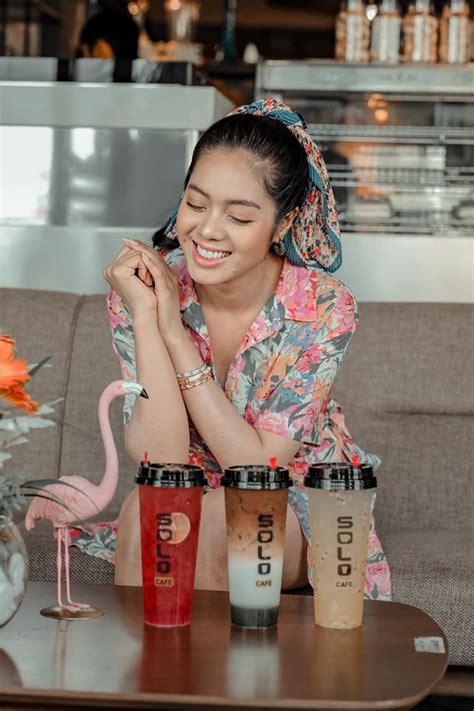 លង់ហើយ ពេលឃើញស្នាមញញឹម របស់ សុខ ស្រីនាង Khmerload