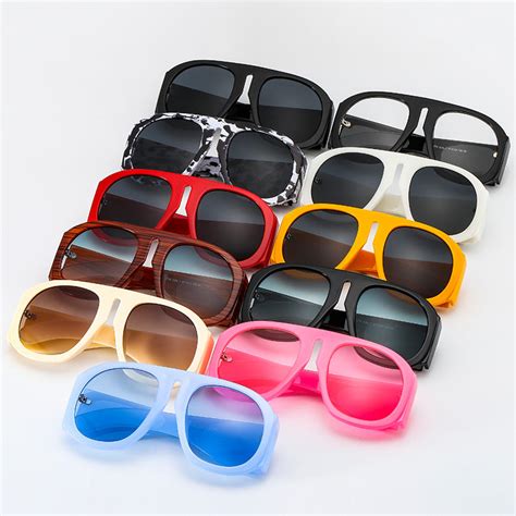 Round Big Frame Polycarbonate Mens Sunglasses Taraiga