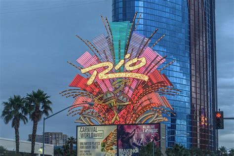 Rio In Las Vegas Is Losing Its Status And Shine — Video Las Vegas