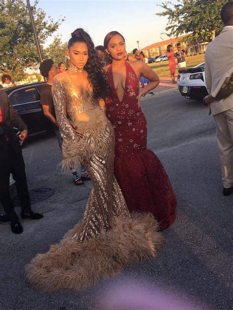 Pin By L Y A On Dress To Impress Prom Girl Dresses Beautiful Prom Dresses Prom Outfits