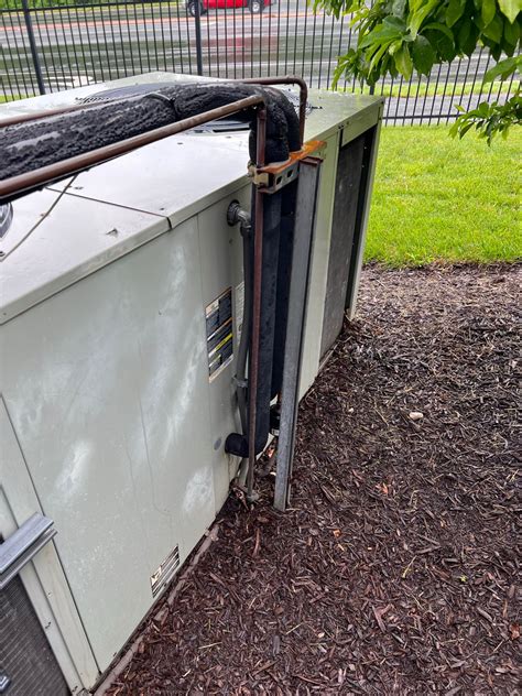 Clover Contracting Llc On Linkedin Old 20 Ton Split System Replacement Great Job Clover Team