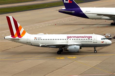 Germanwings D Aknv Airbus A K Ln Bonn Cgn Eddk Am Flugzeug Bild De