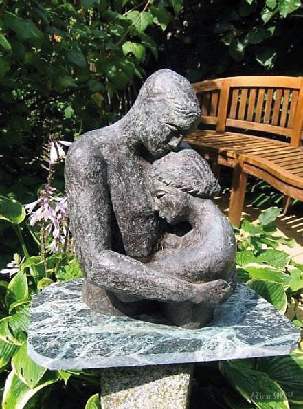 Bronzen Beeld Omarming Tuin Artelier Sophia In Amsterdamartelier