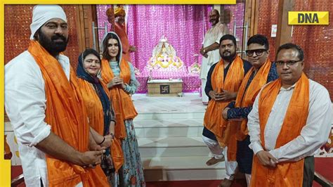 Adipurush Prabhas Kriti Sanon Om Raut Visit Ram Temple Before Teaser