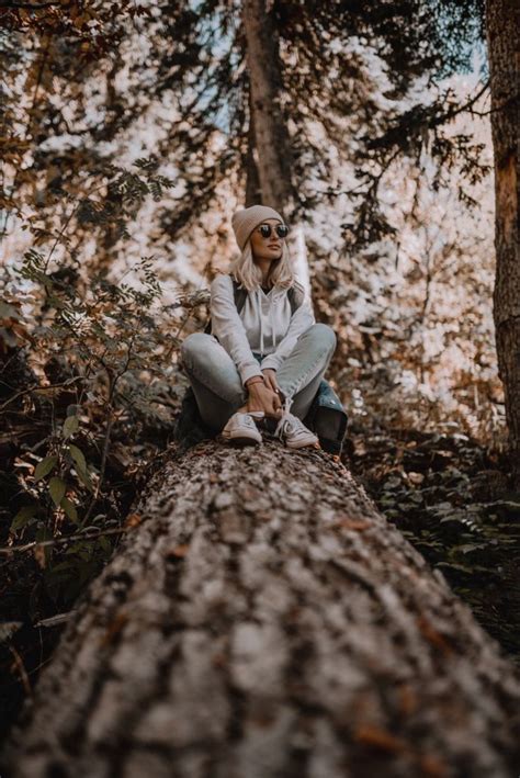 Pin On Album Autumn Photography Portrait Photography Poses Fashion