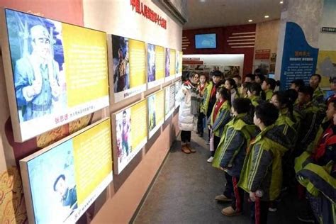 牢记历史 缅怀先烈 30余名师生走进我市中小学生示范性综合实践基地开展主题活动实验国家
