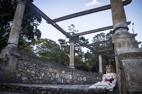 Annabelle La Muñeca Poseída Se Apareció Por El Centro De Bogotá Y La