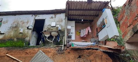 No 13 De Maio Povo Negro E Pobre Perde Casas Em Deslizamentos De Terra