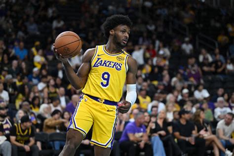 Nba首對父子同場打球！ 詹皇為布朗尼製造砍三分機會 Ettoday運動雲 Ettoday新聞雲